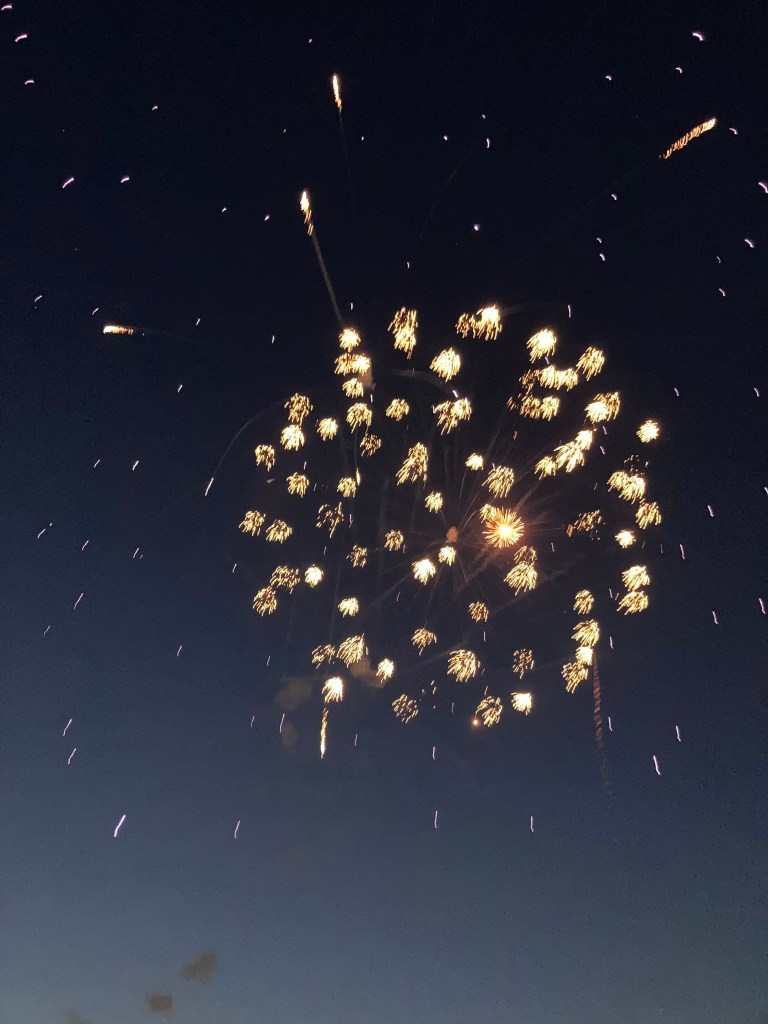 Hustle & Bustle – Jewells of Thought